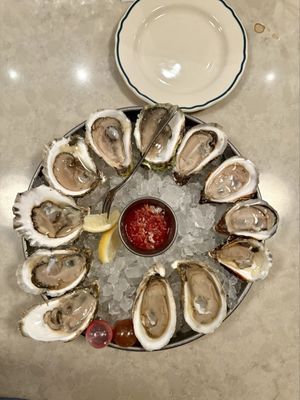 SKIPJACK OYSTER - Updated December 2025 - 30 Photos - 310 E 5th St ...