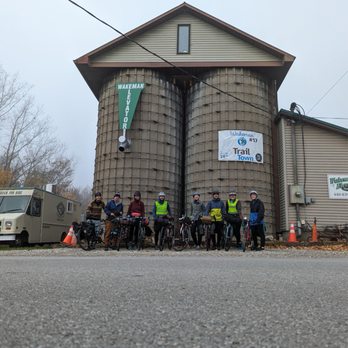 WAKEMAN ELEVATOR CRAFT BEER & WINE BARN - Updated December 2025 - 58 ...