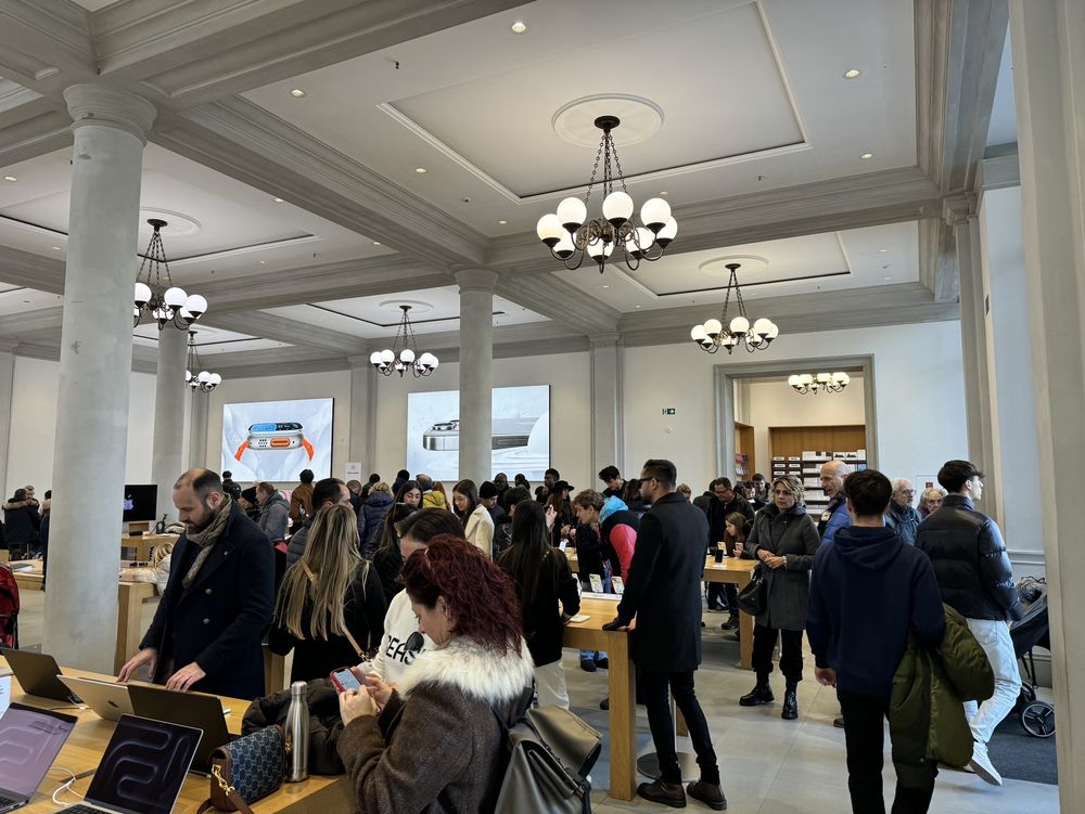 APPLE FIRENZE - Updated June 2026 - 34 Photos & 19 Reviews - Piazza ...