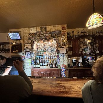 THE GARRYOWEN IRISH PUB - Updated July 2025 - 678 Photos & 875 Reviews ...