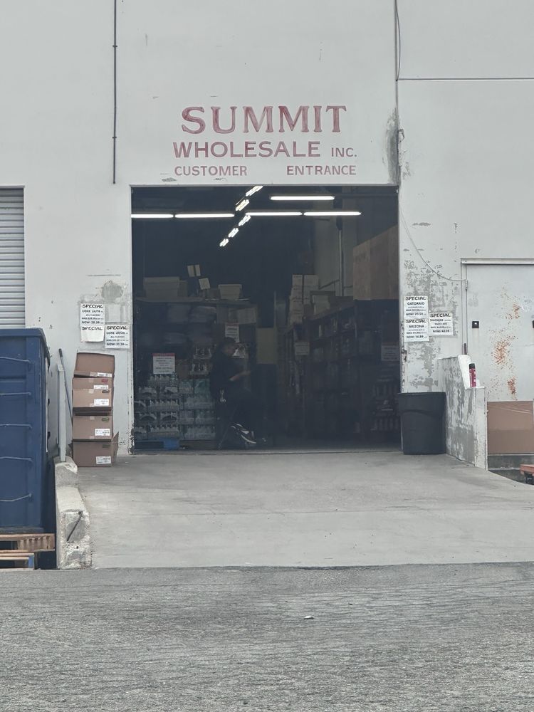 SUMMIT CASH & CARRY - Updated October 2025 - 275 E Drake Dr, San ...