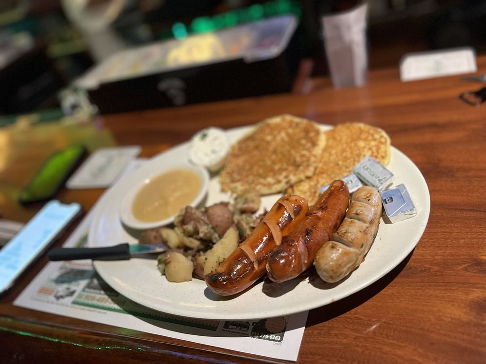 KELLY’S CORNER TAVERN - Updated December 2025 - 127 Photos & 213 ...