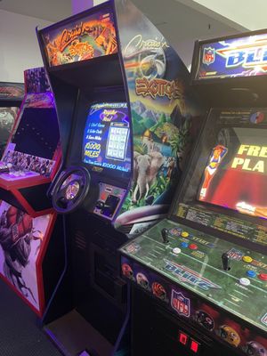 THE UNDERGROUND ARCADE - Updated August 2024 - 43 Photos - 306 E Main ...