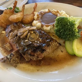 LONGHOUSE RESTAURANT - Updated November 2024 - 153 Photos & 304 Reviews ...