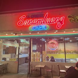 SANAMLUANG CAFE - Updated July 2025 - 1213 Photos & 1115 Reviews ...