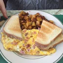 QUAKER DINER - Updated January 2026 - 143 Photos & 164 Reviews - 319 ...