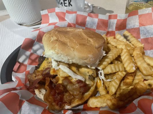 RIZZ’S with 40 Reviews & 57 Photos - 84 W Main St, Uniontown ...