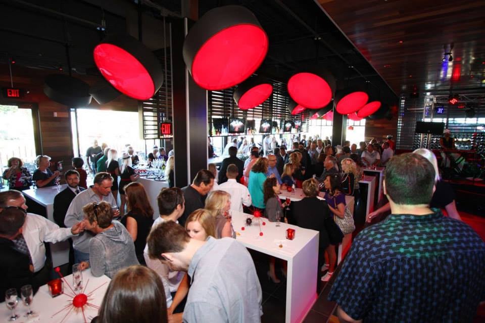 HOUSTON AVENUE BAR & GRILL - QUARTIER DIX30 - Updated July 2025 - 28 ...