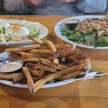 MILEPOST BREWING - Updated May 2024 - 56 Photos & 149 Reviews - 407 ...