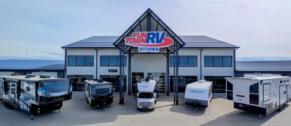 FUN TOWN RV OTTAWA - Updated October 2025 - 2324 E Logan St, Ottawa ...