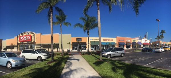 THE LOOP - Updated January 2025 - 27 Photos & 30 Reviews - 3208 N John ...