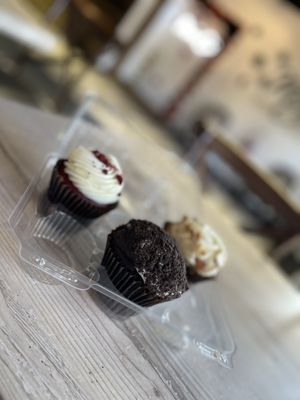 MAX’S CAKES - Updated October 2025 - 286 Photos & 152 Reviews - 1007 B ...