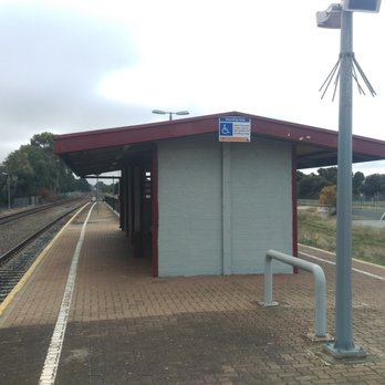 PARAFIELD GARDENS RAILWAY STATION nearby at Parafield Gardens South ...