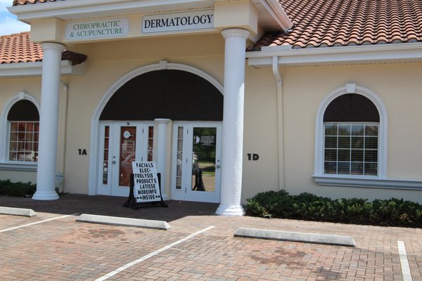 ADVANCED DERMATOLOGY AND COSMETIC SURGERY - Updated December 2025 - 27 ...