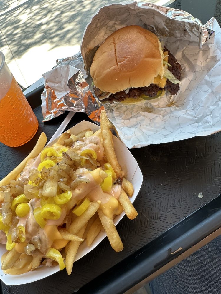SALT BURGERS + FRIES - 23 Photos - 6558 N Sheridan, Chicago, Illinois ...