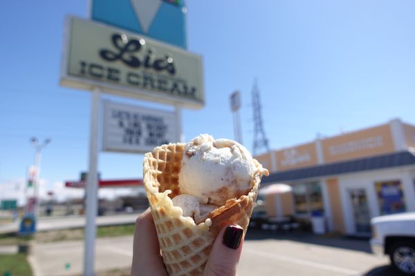 LIC’S DELI & ICE CREAM - Updated July 2025 - 27 Photos & 18 Reviews ...