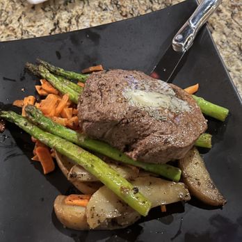 NOSH RESTAURANT AND WINE LOUNGE - Updated May 2025 - 256 Photos & 284 ...