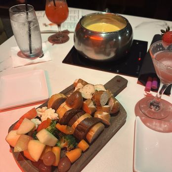 THE MELTING POT - Updated March 2025 - 379 Photos & 317 Reviews - 244 ...