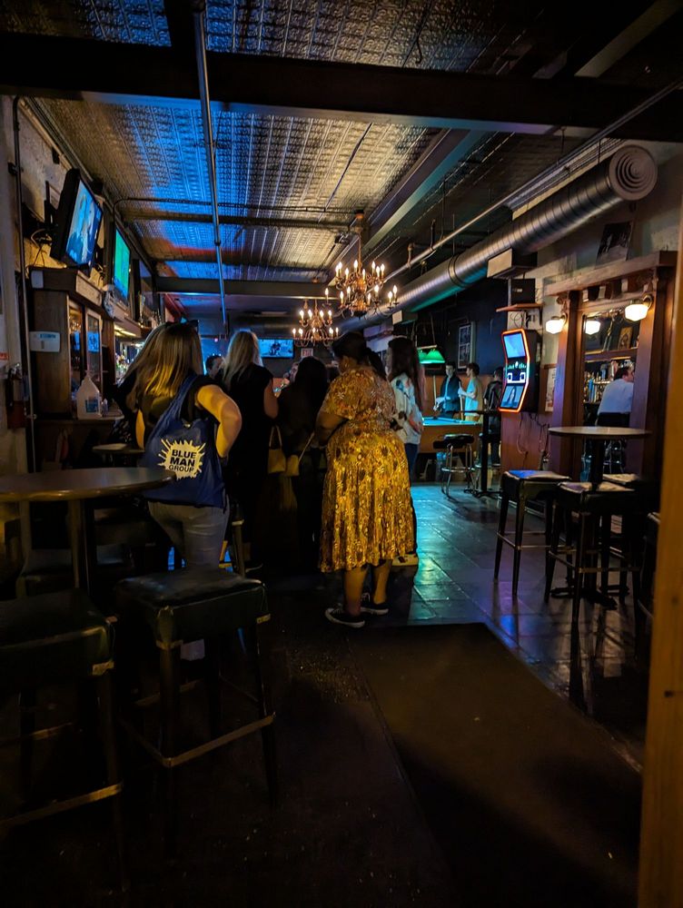 FARRAGUTS - Updated August 2025 - 16 Photos & 90 Reviews - 5240 N Clark ...