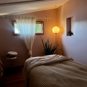 FOUR MOONS SPA - Updated January 2025 - 182 Photos & 187 Reviews - 775 ...