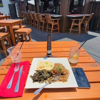 GRACE - Updated December 2025 - 180 Photos & 105 Reviews - 555 Dauphin ...