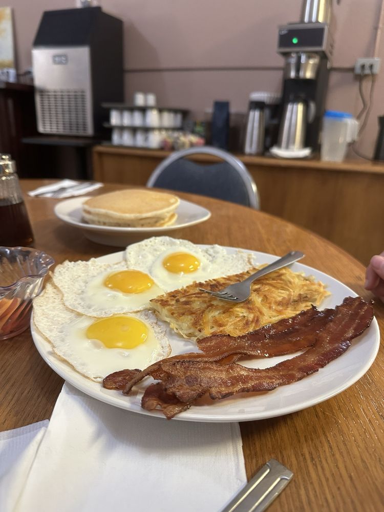 CAMILAS BREAKFAST CAFE - Updated June 2025 - 736 Bridge St, Vernonia ...