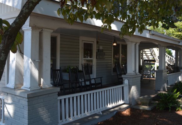 JULIA’S TALLEY HOUSE - Updated May 2026 - 27 Photos & 55 Reviews - 305 ...