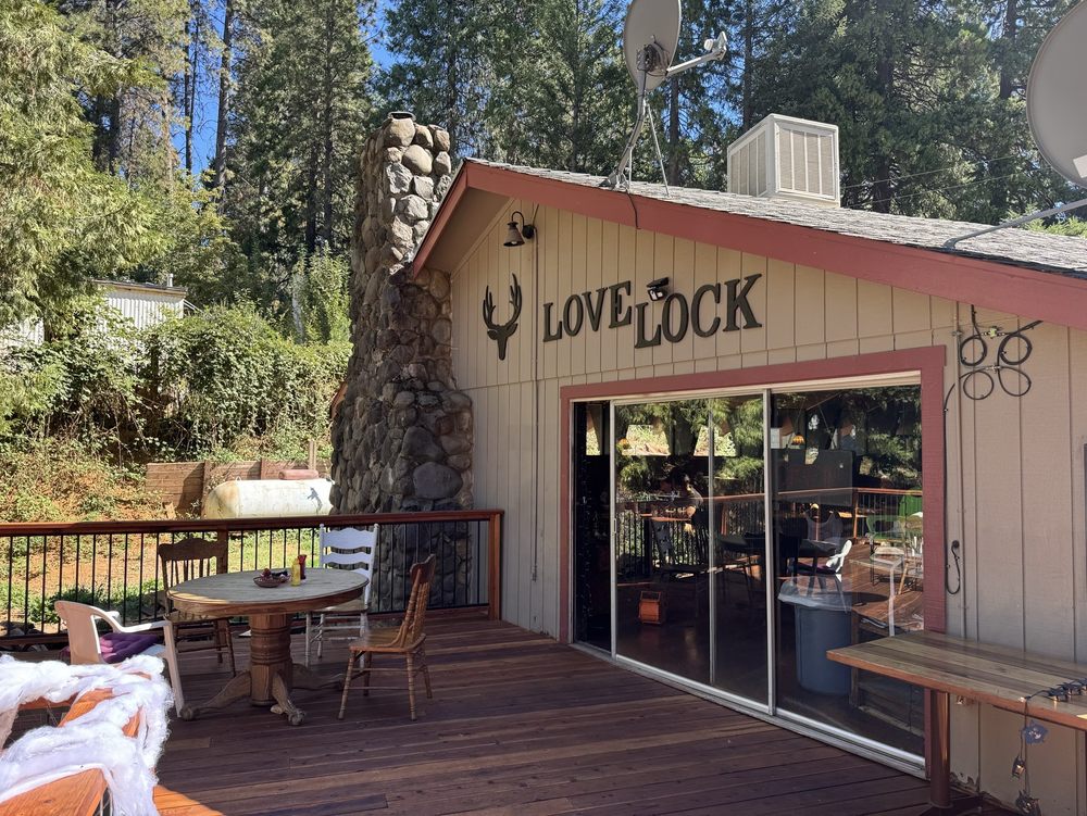 LOVELOCK INN - Updated September 2024 - 16115 Skwy, Magalia, California ...