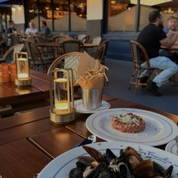 FRENCHIE - Updated July 2025 - 15 Photos & 17 Reviews - 8420 Preston ...