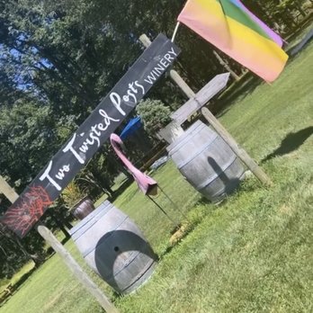 TWO TWISTED POSTS WINERY - Updated December 2025 - 145 Photos & 82 ...