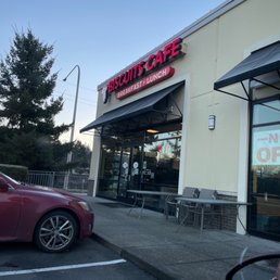 BISCUITS CAFE - Updated January 2026 - 454 Photos & 521 Verified ...