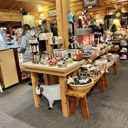 AL JOHNSON’S SWEDISH RESTAURANT AND BUTIK - Updated January 2026 - 941 ...