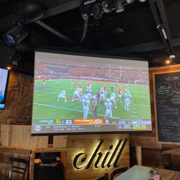 CHILL GRAPEVINE - Updated October 2025 - 302 Photos & 469 Reviews - 814 ...