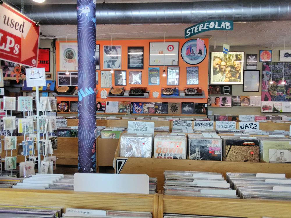 LUNA MUSIC - 59 Photos & 92 Reviews - 5202 N College Ave, Indianapolis ...