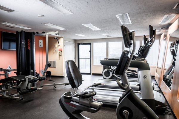 RUBY RIVER HOTEL - Updated August 2025 - 64 Photos & 78 Reviews - 700 N ...