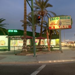 TACO MICH & BAR - Updated July 2025 - 125 Photos & 154 Reviews - 1602 E ...
