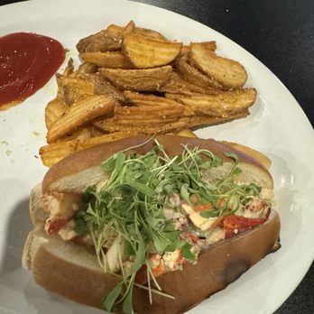 LIGHTHOUSE SEAFOOD & CAFÉ - Updated June 2025 - 258 Photos & 184 ...