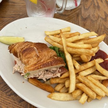 THE VILLAGE COFFEE STOP CAFE & CATERING - Updated January 2026 - 285 ...