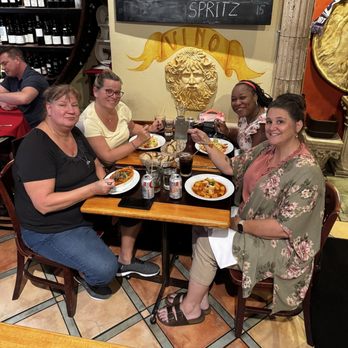 PIAZZA ITALIA - Updated October 2025 - 837 Photos & 1161 Reviews - 1129 ...