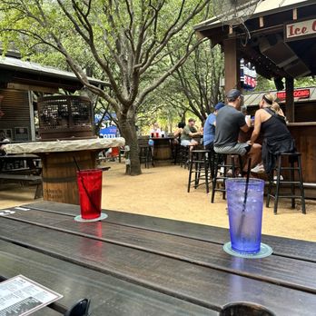KATY TRAIL ICE HOUSE - 821 Photos & 1150 Reviews - 3127 Routh St ...
