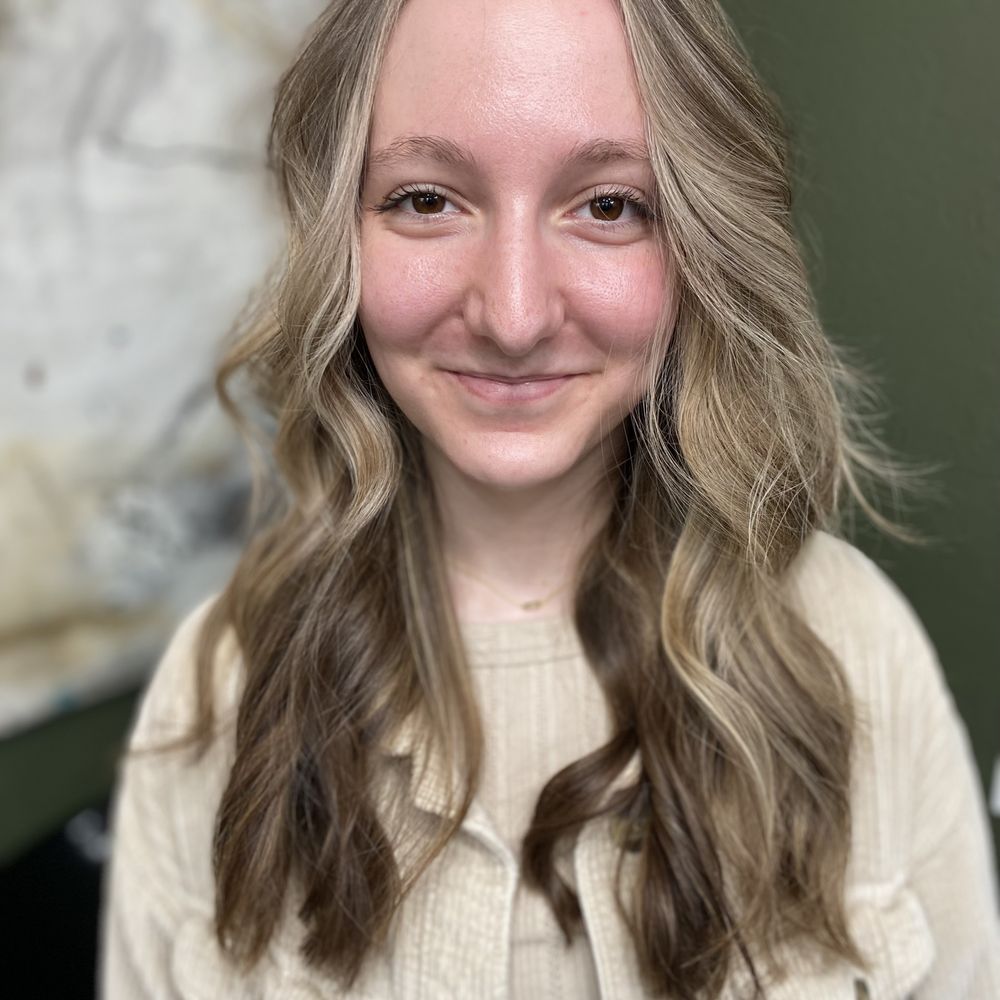 Bridget Hawkins's Instagram, Twitter & Facebook on IDCrawl