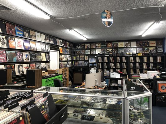 THE ‘IN’ GROOVE - 58 Photos & 86 Reviews - Vinyl Records - 3300 N 24th ...