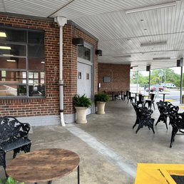 GRIFFIN LOUNGE - Updated August 2025 - 49 Photos & 15 Reviews - 108 E ...