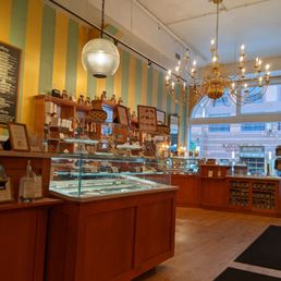 L.A. BURDICK HANDMADE CHOCOLATES - Updated July 2025 - 552 Photos & 264 ...