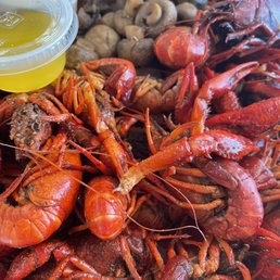 CRAWFISH HIDEAWAY - Updated July 2025 - 74 Photos & 63 Reviews - 8407 N ...