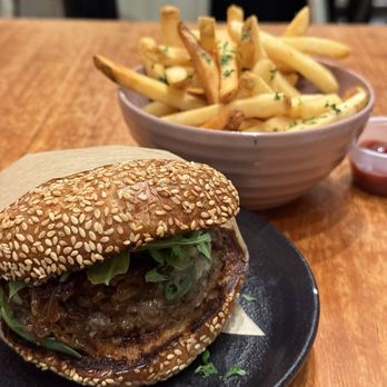 ROAM ARTISAN BURGERS - Updated March 2025 - 482 Photos & 420 Reviews ...