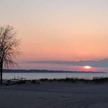 IRONDEQUOIT BAY MARINE PARK - Updated December 2025 - 47 Photos - 5000 ...