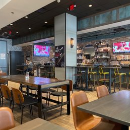 MAKERS UNION - Updated October 2025 - 704 Photos & 445 Reviews - 1812 ...