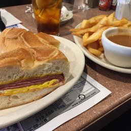 STATE LINE DINER - 320 Photos & 585 Reviews - 375 State Rt 17, Mahwah ...