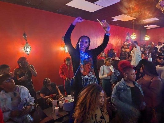 COMO LOUNGE - Updated July 2025 - 12 Photos - 28536 US-51, Como ...